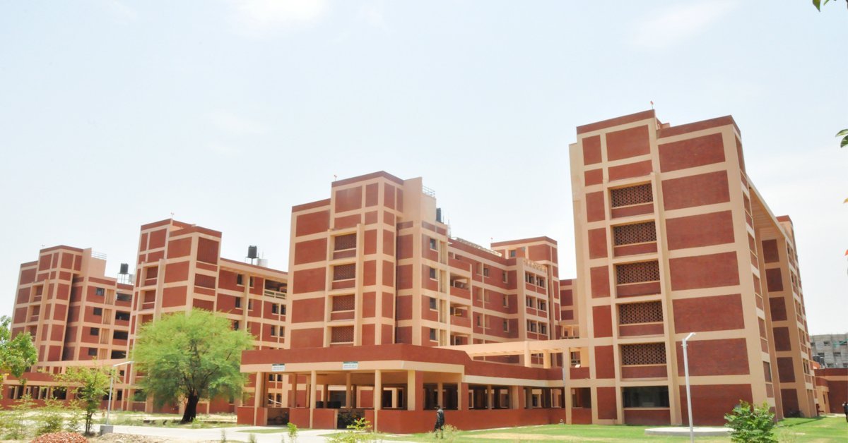 IITK Partners with GUVI to offer Vernacular Technology and Business ...