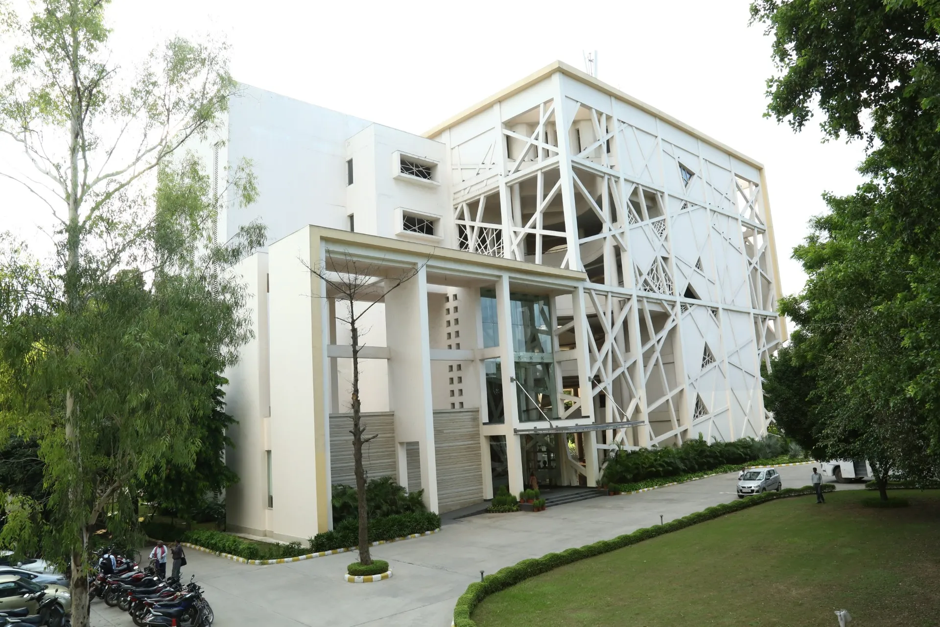 IMT Ghaziabad Commences Two-Year Full-Time PGDM Program for Batch 2024 ...